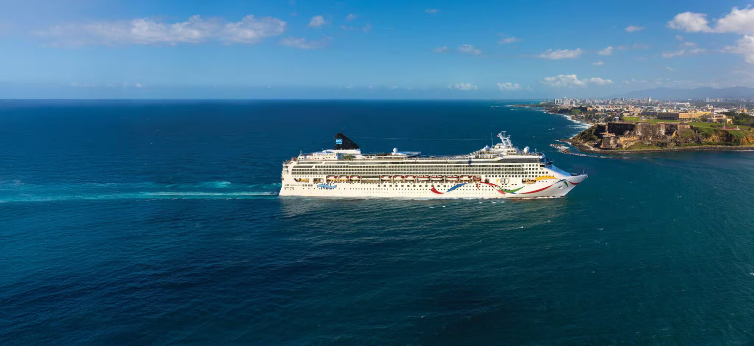 Cruise Ship Monday–NCL Dawn Class – LA LIDO LOCA